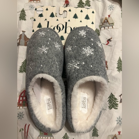 Kooba | Shoes | Nwtkooba Womens Fleeced Lined Slippers | Poshmark